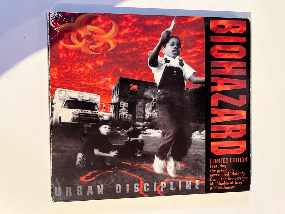 Biohazard 3x signed by Bandmembers with Autogramm | Kaufen auf Ricardo