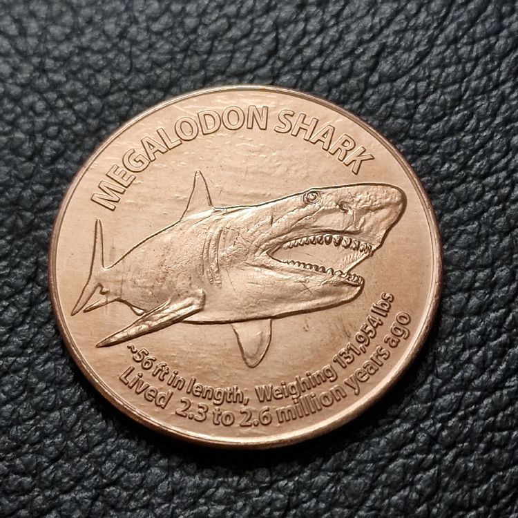 Free shipping! 1 Oz .999 Copper Round, Megalodon Shark (Neuf (Voir ...