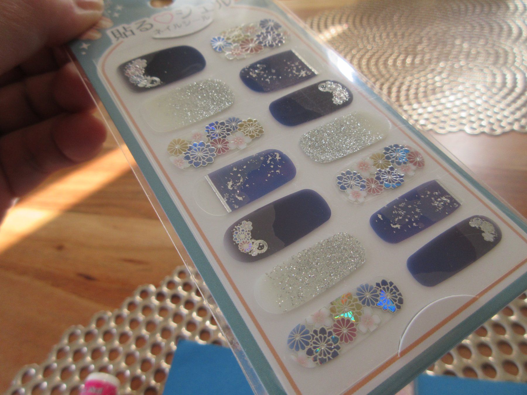 6 designs NAIL STICKER(designed in Japan)set with Top coat! (Neu ...