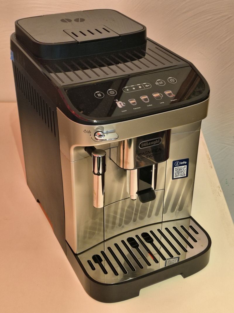 neuwertige de Longhi Magnifica Evo mit Garantie ! (Neu (gemäss ...