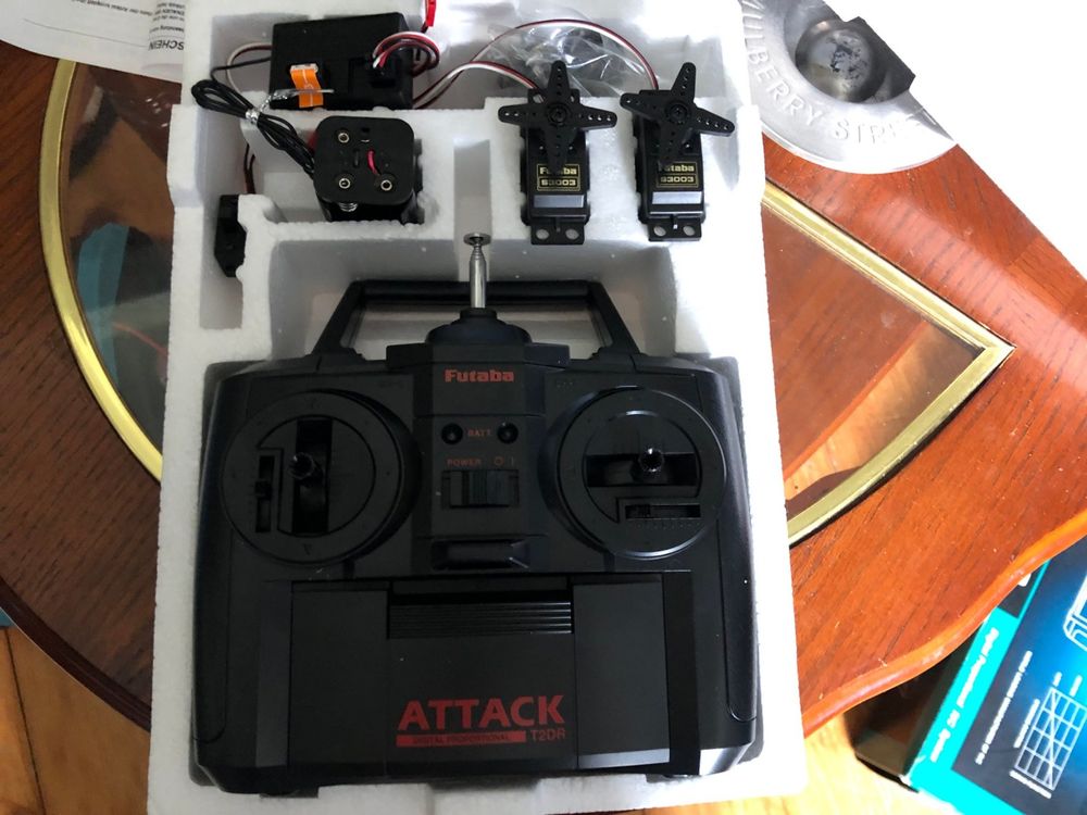 Télécommande Futaba ATTACK 2DR (Neu und originalverpackt) in Les Bois ...