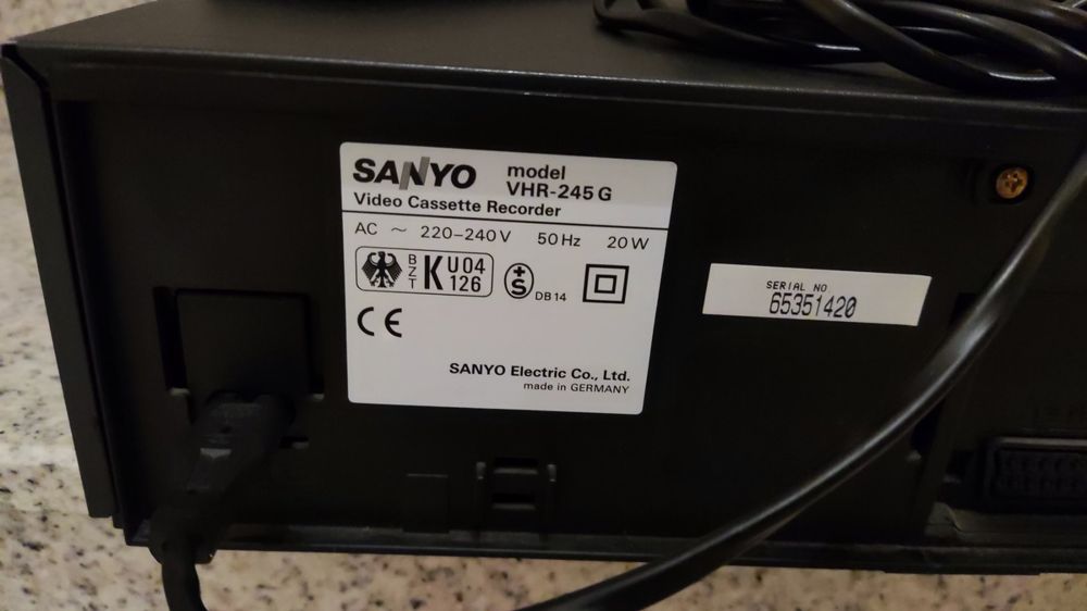 VHS-Videorecorder VHR-245G von SANYO | Kaufen auf Ricardo
