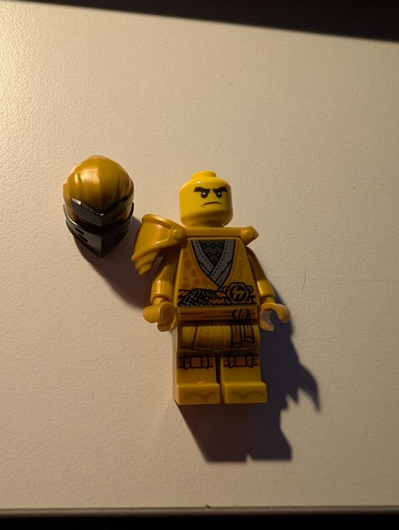 LEGO Ninjago Cole Legacy 10th Anniversary Golden Minifig (Gebraucht) in ...