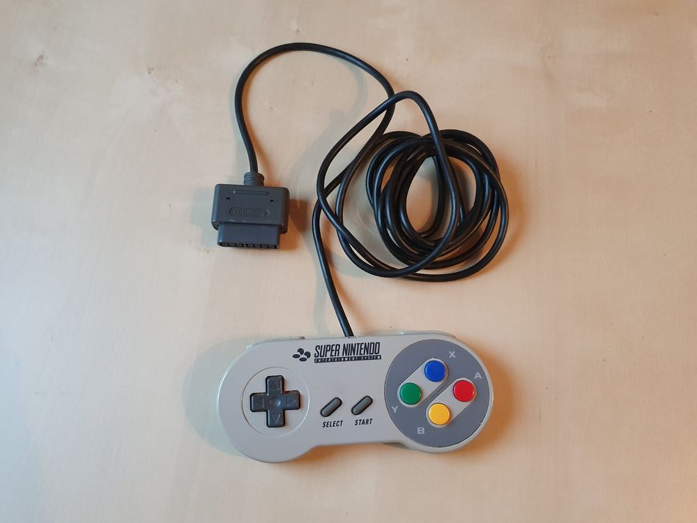 Original Super Nintendo Controller defekt (Defekt) in Stansstad für CHF ...