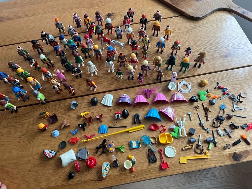 Ca 100 Playmobil Figuren& Zubehör | Kaufen auf Ricardo