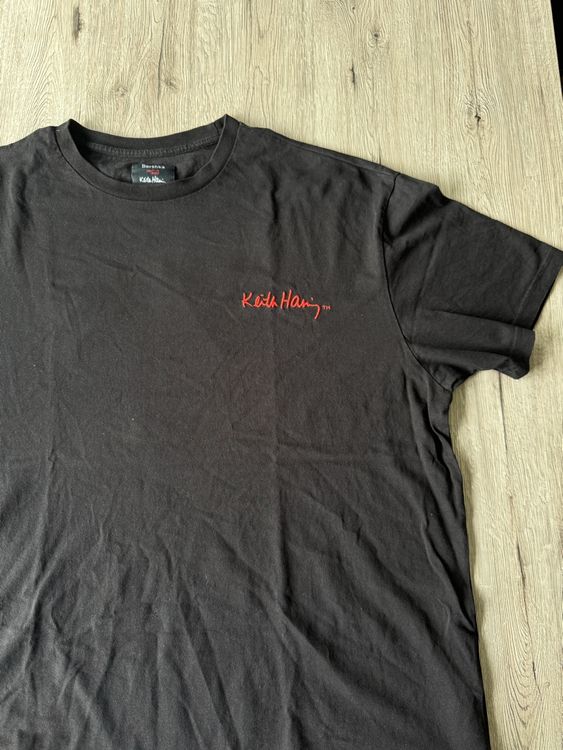 T-Shirt Keith Haring Herz (Gebraucht) in Villmergen für CHF 5 – mit ...