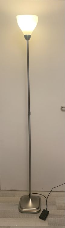 Design - Stehlampe LED dimmbar 2 (Gebraucht) in Embrach für CHF 28 – nur Abholung auf Ricardo kaufen
