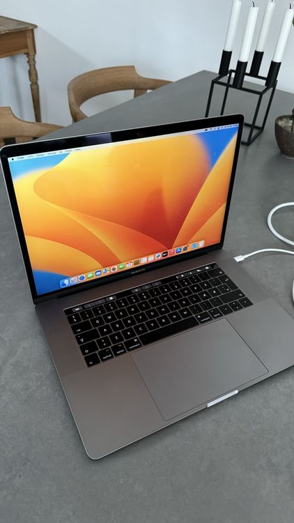 2017 MacBook Pro 15inch Retina 500GB | Kaufen auf Ricardo