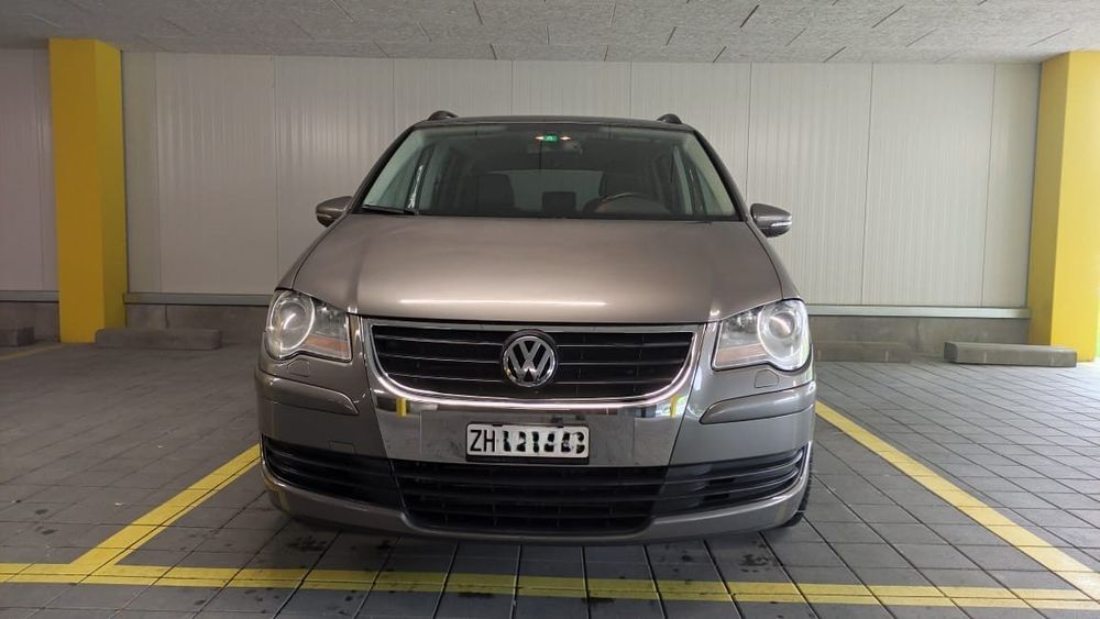 VW Touran 2.0 TDI DSG – 7 Plätzer – noch mit MFK! (Gebraucht) in ...