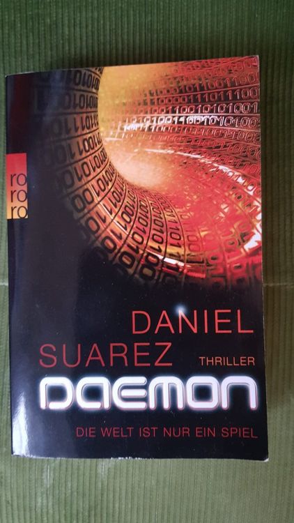 Daemon - Daniel Suarez - Thriller - 640 Seiten (Gebraucht) in Spiegel b ...