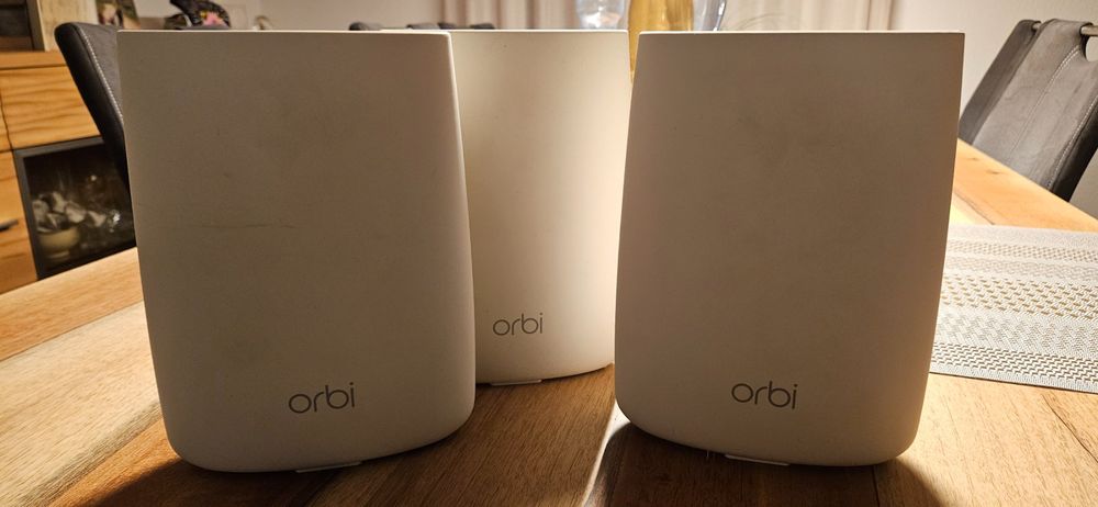 Netgear Orbi Router RBR50 + 2 St. Sateliten RBS50 inkl. Netz (Gebraucht ...