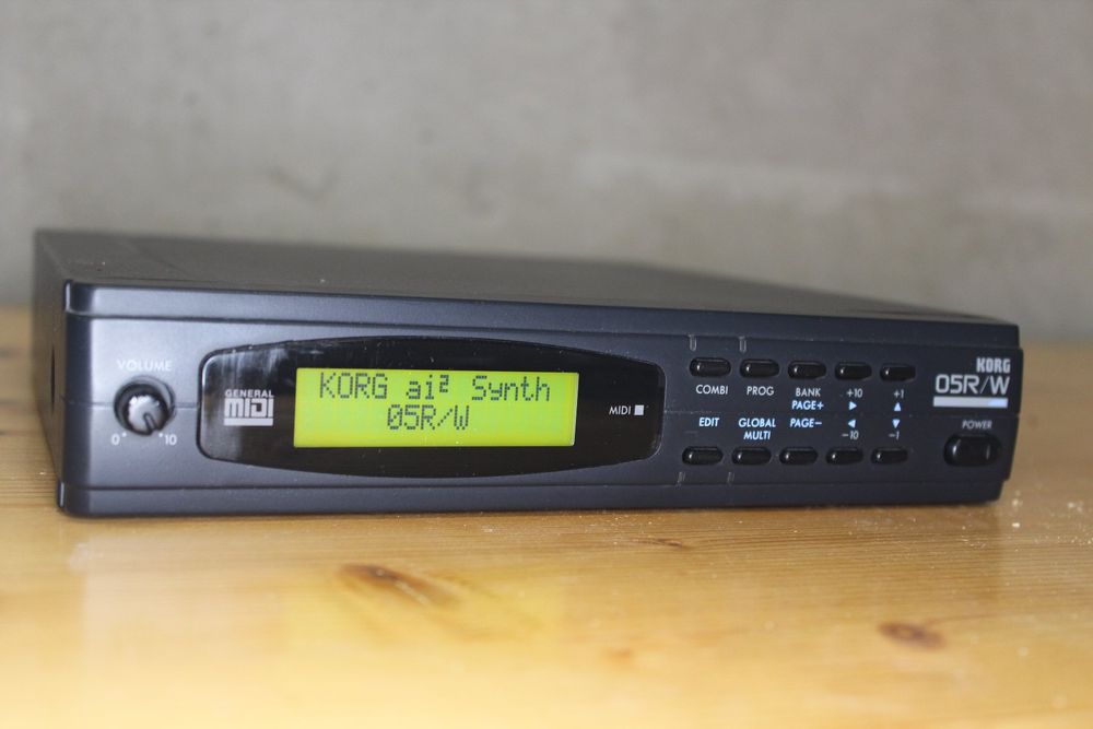 Korg 05R/W - GENERAL MIDI SOUNDMODUL (Gebraucht) in Russikon für CHF ...
