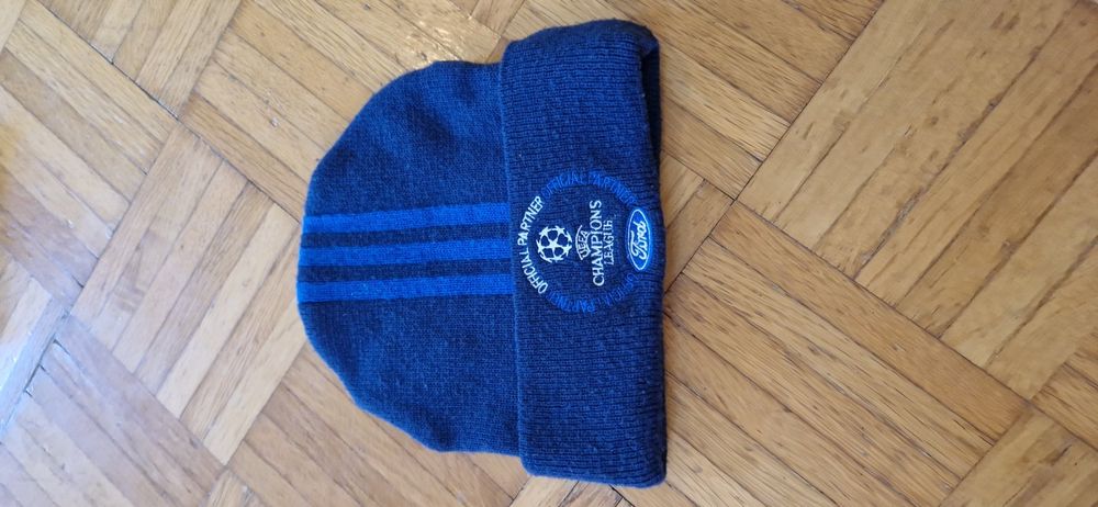 Wintermütze Adidas Champions League (Gebraucht) in Volken für CHF 3 ...