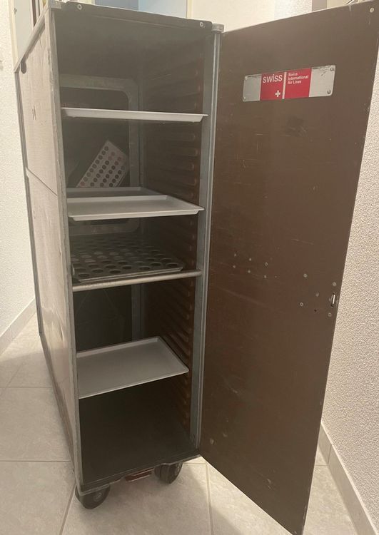 SWISS Airline Trolley (Gebraucht) in Kloten für CHF 300 – nur Abholung ...