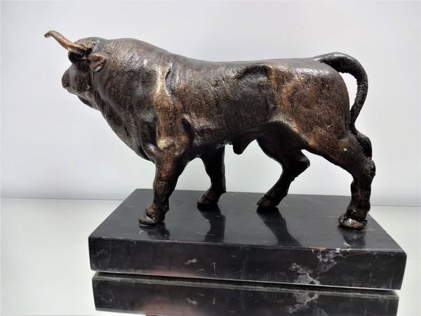 IMPOSANTER BULLE / STIER BRONZE EISEN (Gebraucht) in Vettweiß für CHF ...