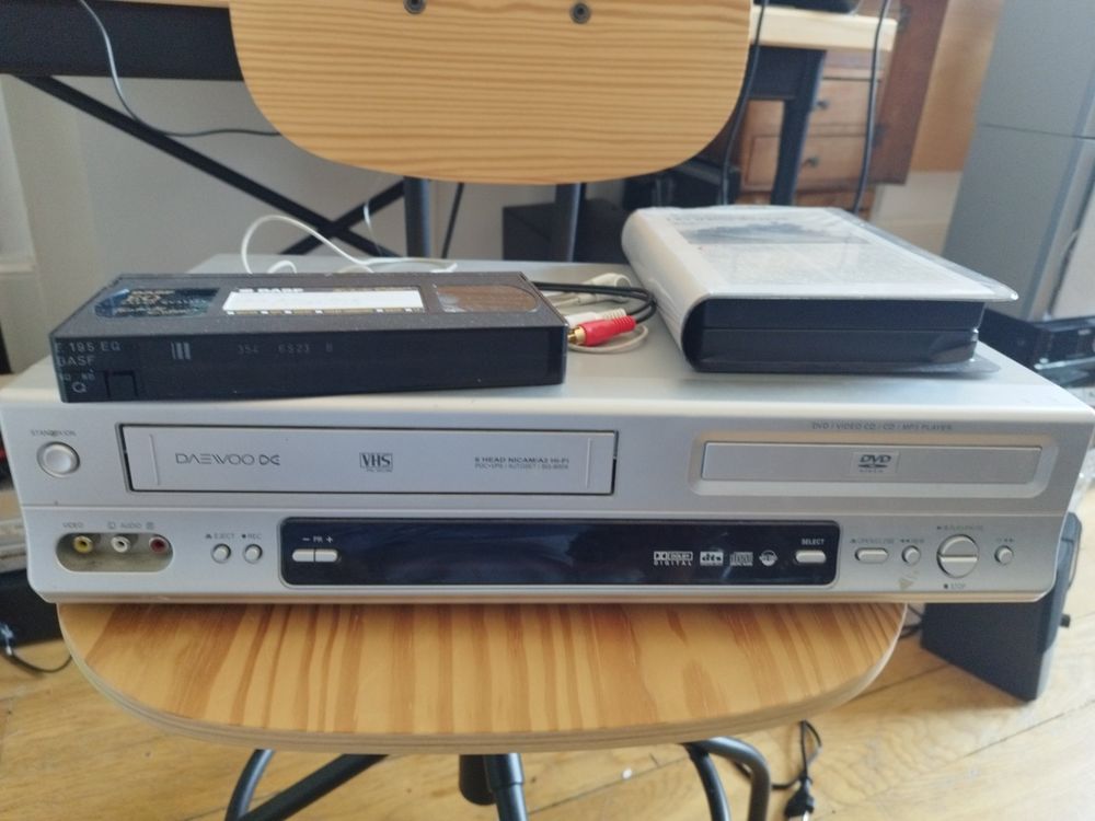 Daewoo sg800x combi DVD VHS (Gebraucht) in Vallorbe für CHF 40 – mit ...