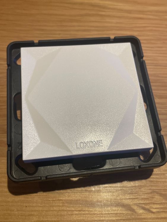 Loxone Touch Tree White (Gebraucht) in Uesslingen für CHF 85 – mit ...