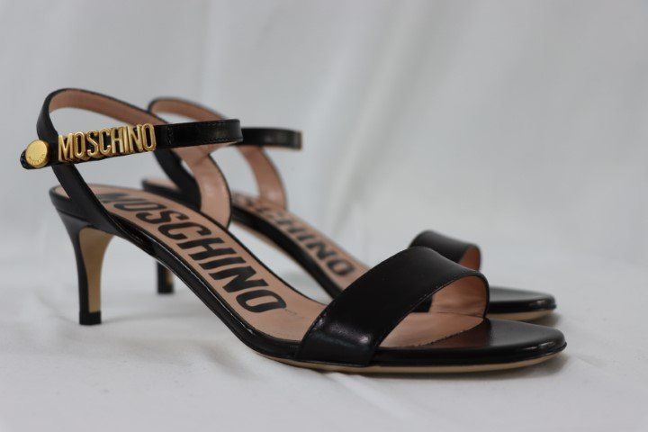 Moschino Sandale Gr. 35 (Lot 6) | Kaufen auf Ricardo