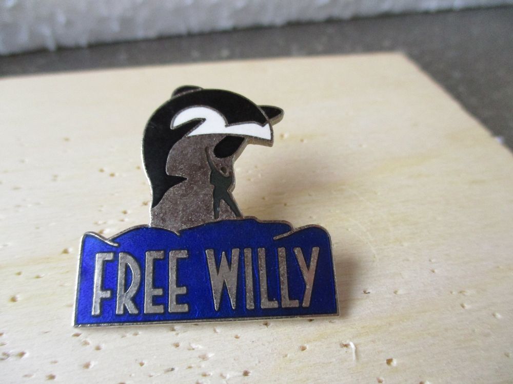 Free Willy Orca Wal Pin (Neu (gemäss Beschreibung)) in Felsberg für CHF ...