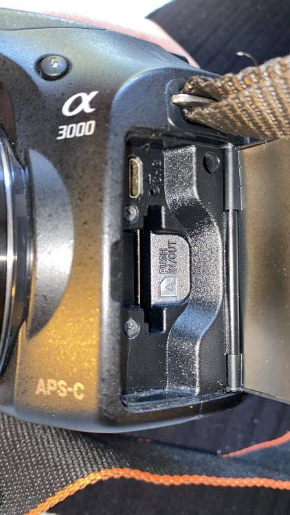 Sony ISO Fotokamera Alpha 3000 mit APS-C Sensor | Kaufen auf Ricardo