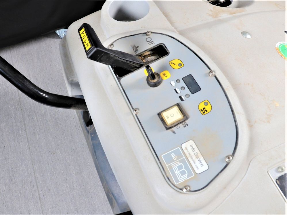 IPC Gansow 512 Putzmaschine (Gebraucht) in Steinen für CHF 153 – nur ...