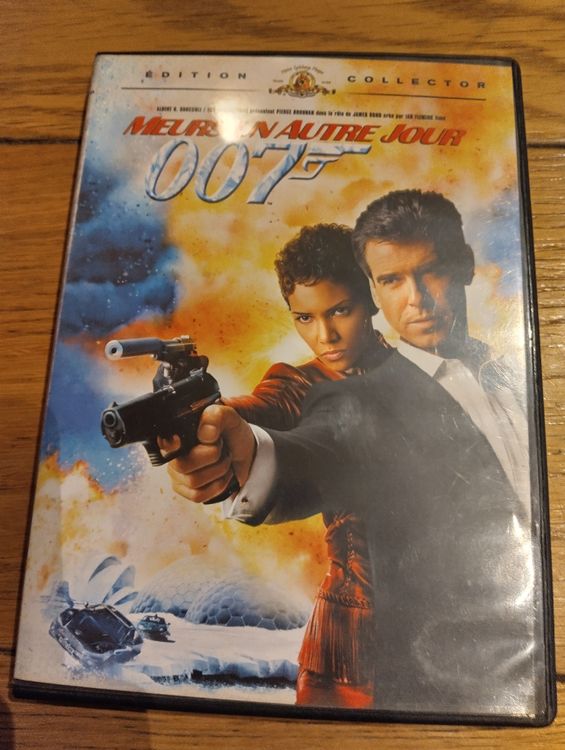 Meurs un autre jour (Pierce Brosnan, Halle Berry) 2 DVDs (Gebraucht) in Troinex für CHF 3.9 ...