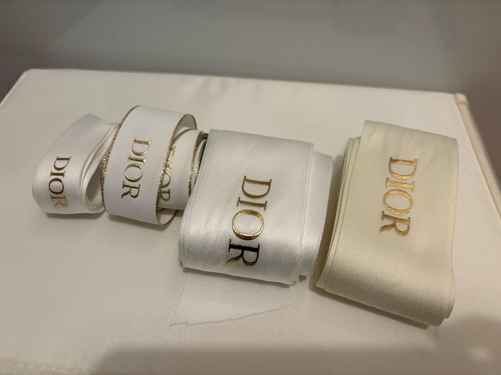 Dior fabric Ribbons (Neu (gemäss Beschreibung)) in Muzzano für CHF 11 ...