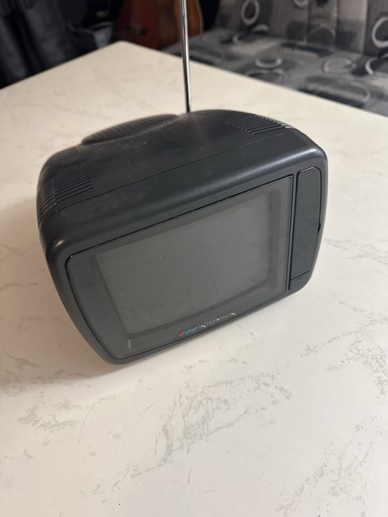 Portable 6 inch Colour TV/Monitor (Gebraucht) in Horw für CHF 50 – nur ...