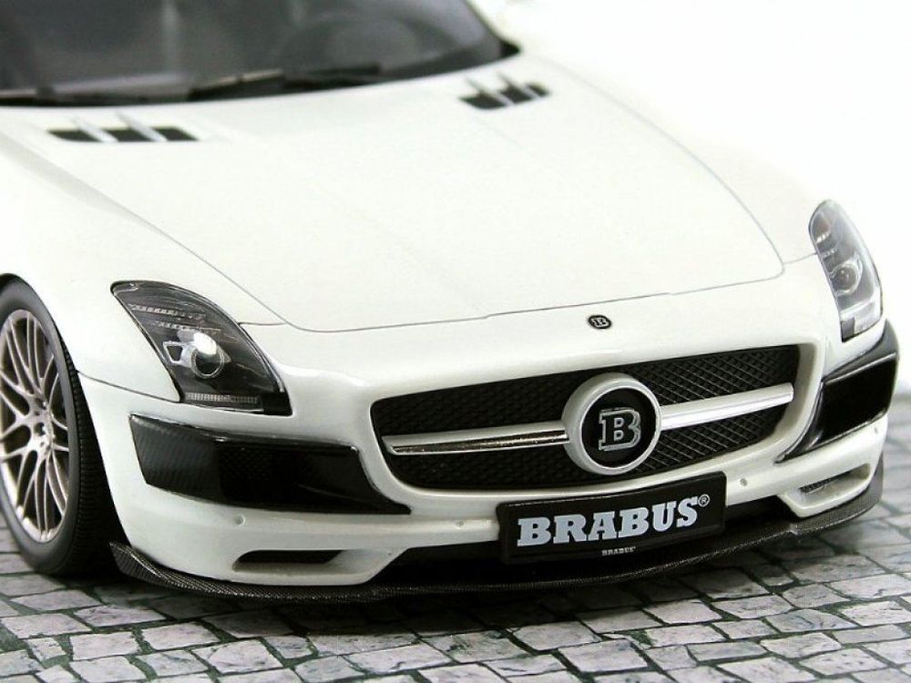BRABUS 700 Biturbo SLS AMG Roadster 2013 1:18 Minichamps FCC | Kaufen ...