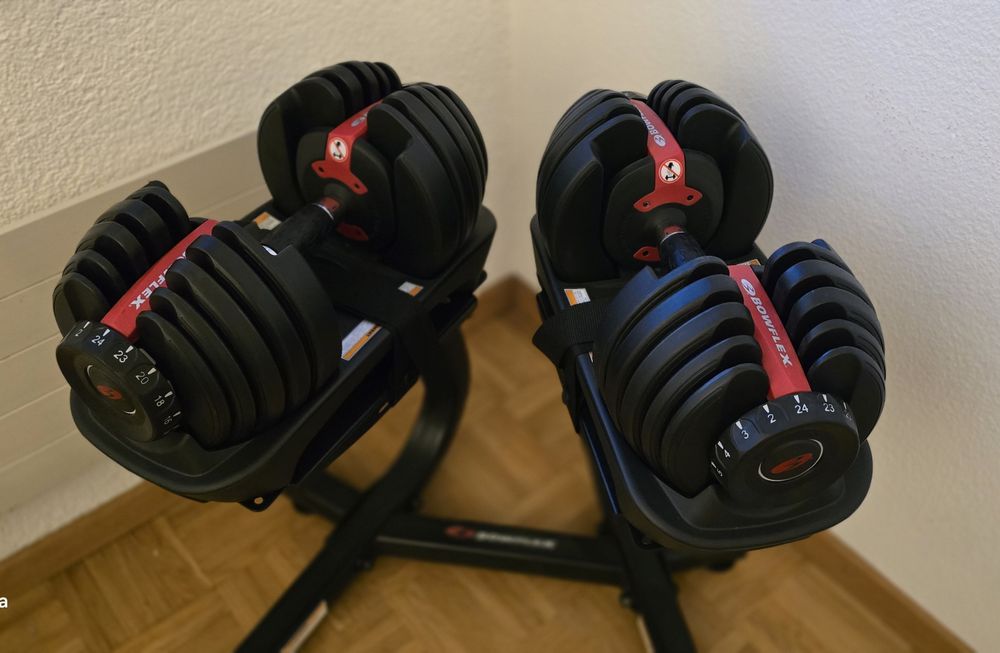 Bowflex Hanteln inkl. Ständer - Top Zustand! 🏋️‍♂️💪 (Gebraucht) in ...