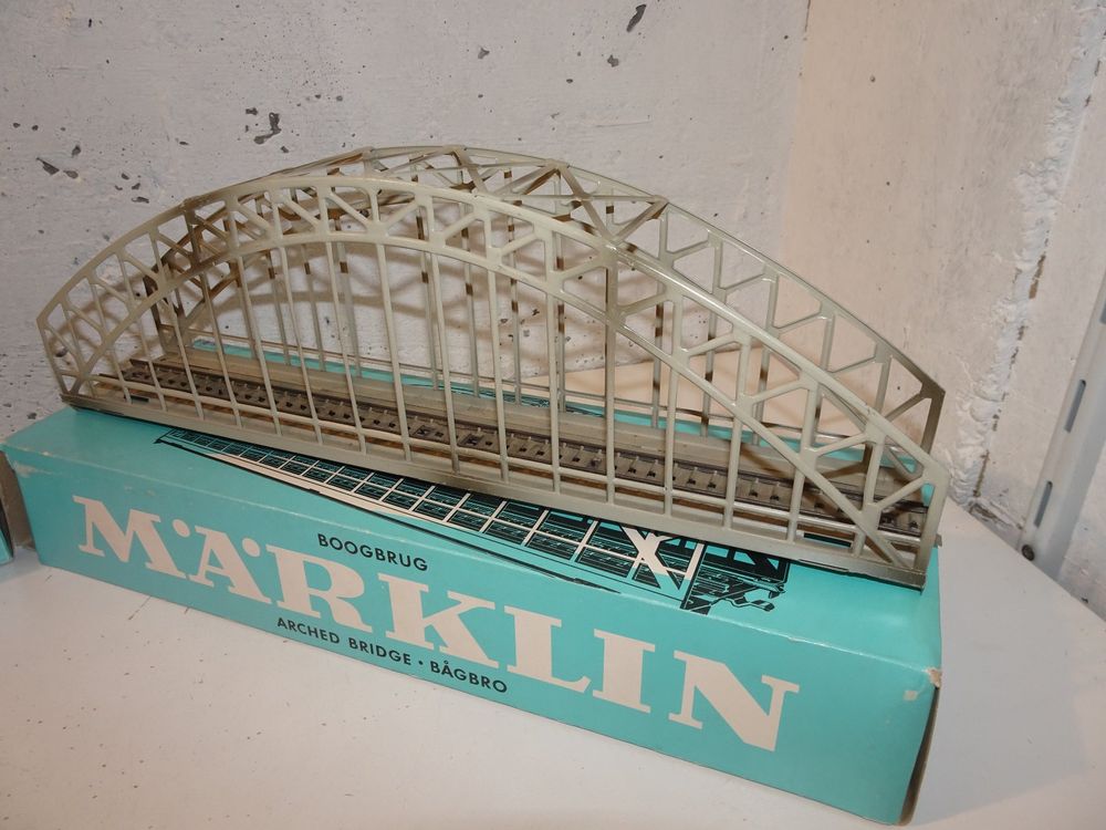 2 Märklin Metallbrücken Gleis HO 7163 (Gebraucht) in für CHF 20.9 – mit ...