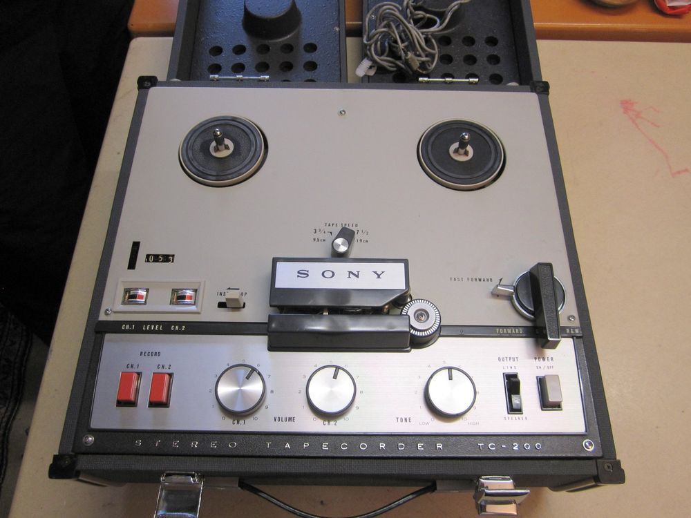 Tape Recorder Sony TC-200 im Vintage-stil (Gebraucht) in Binningen für ...