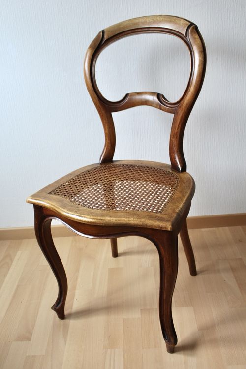 Antiker Biedermeier-Stuhl mit Wiener Geflecht – Bugholz (Gebraucht) in Zürich für CHF 95 – nur ...