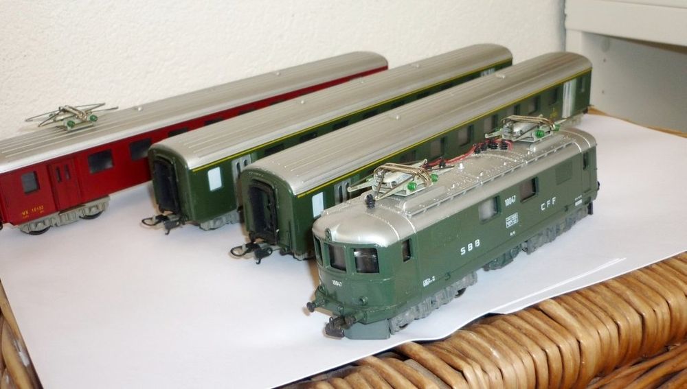 Lima H0 Zug mit Re 4/4' und drei Personenwagen | Kaufen auf Ricardo