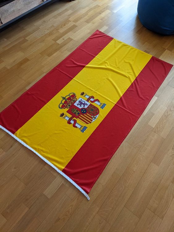 Spanien Fahne 95x155cm (Gebraucht) in Uster für CHF 19 – mit Lieferung ...