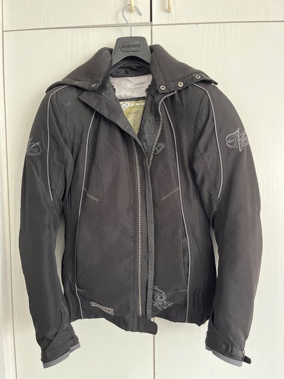 Schwarze Moto Jake, Top Zustand, Grösse ca M/L, Damen (Gebraucht) in ...