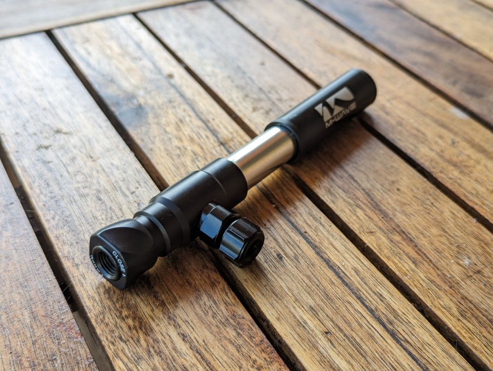 Hybrid Velo Mini-Pumpe: C02 Inflator und Pumpe 2-in-1 (Gebraucht) in ...