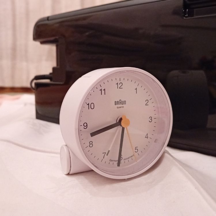 Braun - Wecker (Gebraucht) in Elgg für CHF 6.7 – mit Lieferung auf ...