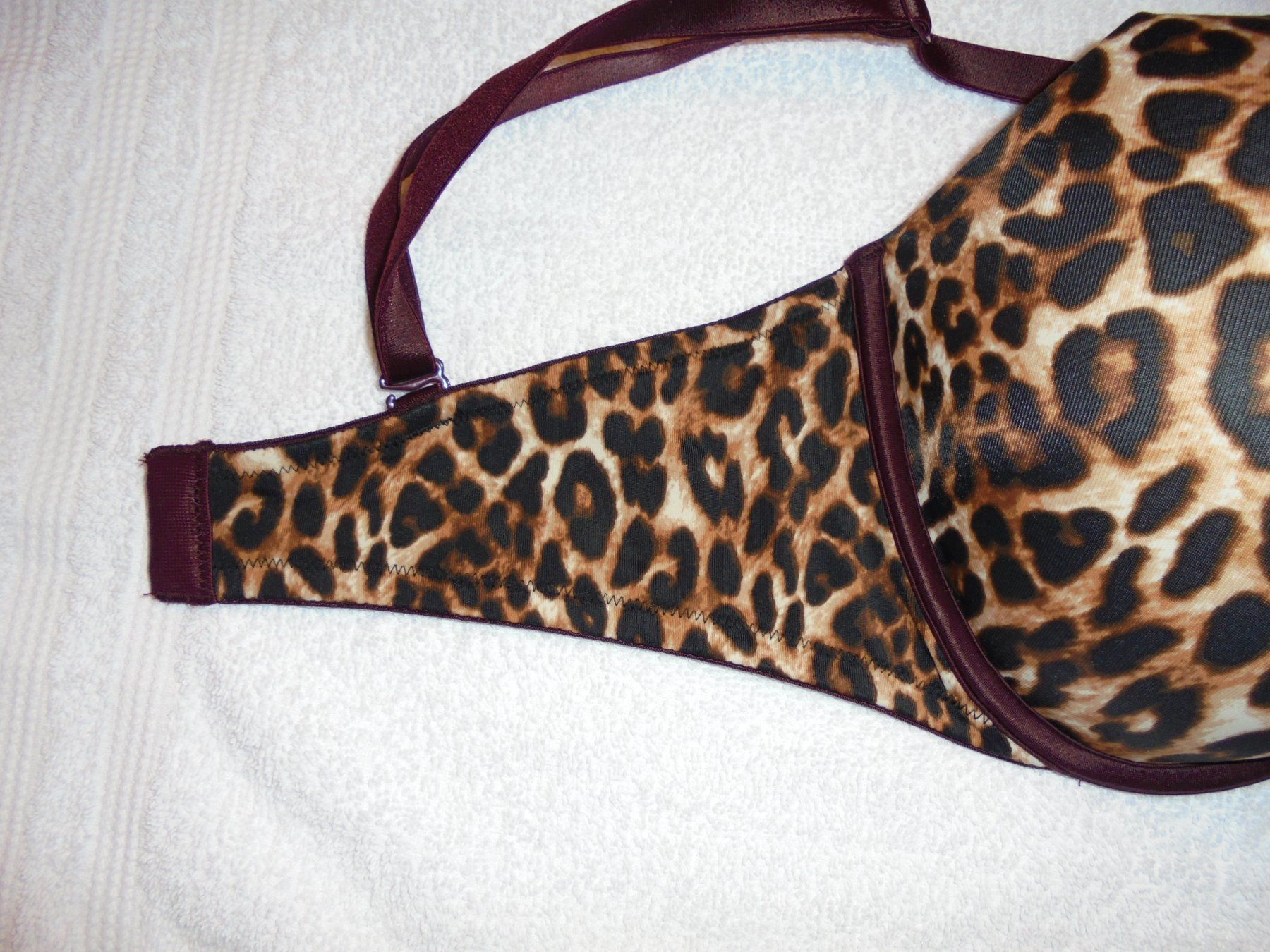 VICTORIA'S SECRET BH GRÖSSE 34DD / 75E (Gebraucht) in Aarau Rohr für ...