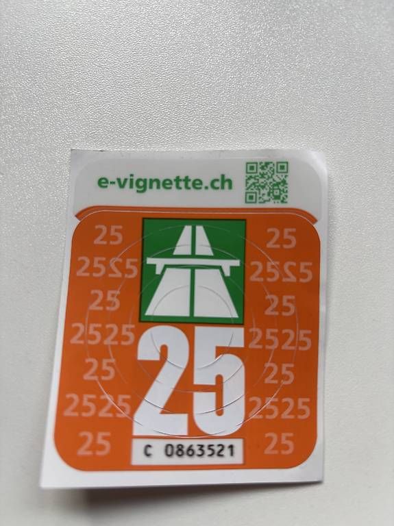 Vignette Autobahn 2025 (Gebraucht) in Langendorf für CHF 24 – mit ...