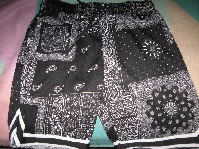 SCHöNE FSBN SHORTS!! (Gebraucht) in Zürich für CHF 10 – mit Lieferung ...