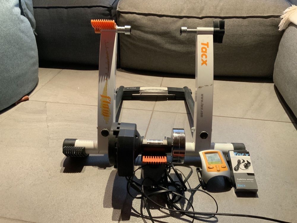 Rollentrainer Tacx Cycleforce Flow (Gebraucht) in Suberg für CHF 35 ...