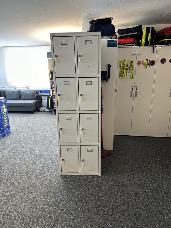 Spind Möbel mit 8 Schliessfächern (Gebraucht) in Niederglatt ZH für CHF ...