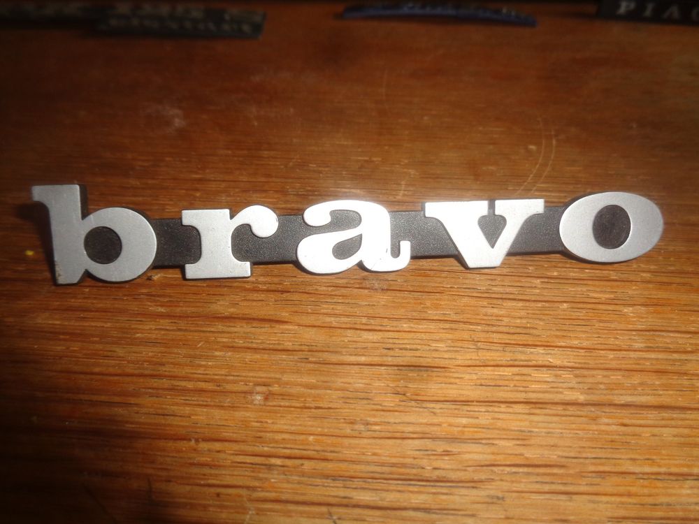 PIAGGIO bravo Schriftzug Schild neu nie montiert | Kaufen auf Ricardo