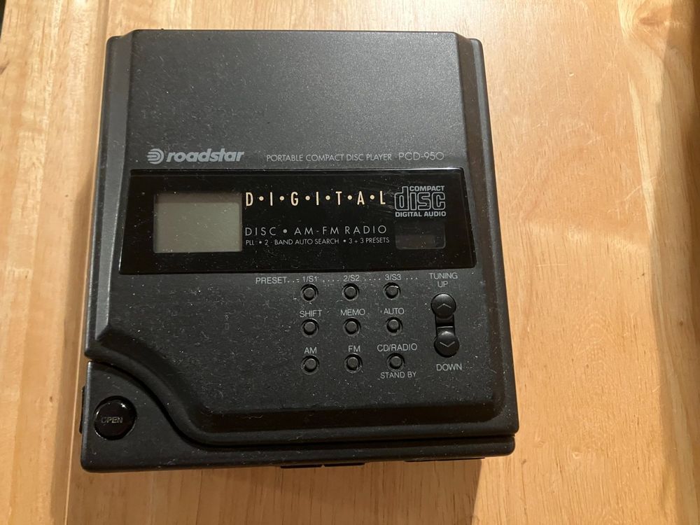 Roadstar Radio und CD Player (Gebraucht) in Frick für CHF 1 – mit ...
