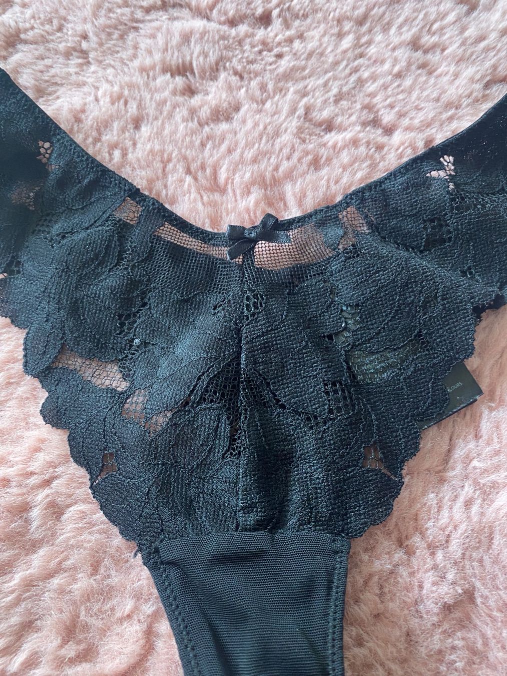 String noire en dentelle -gr 36- H&M (D'occasion) à Morges pour CHF 5 ...