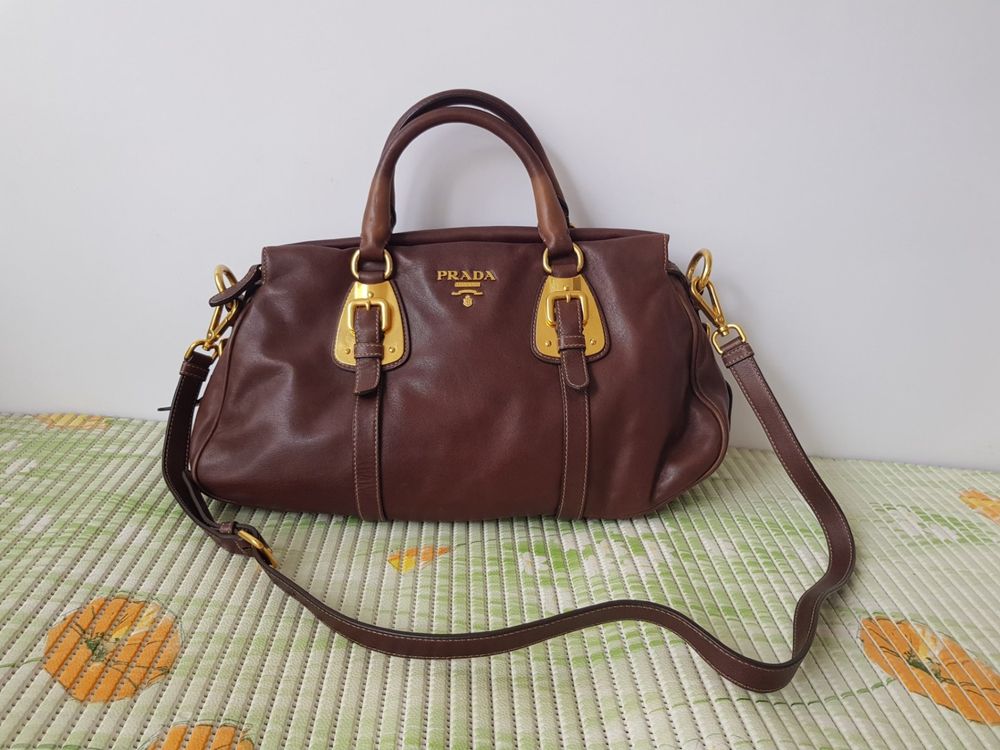 Original Prada Leder Tasche *Top Zustand* (Gebraucht) in Basel für CHF 580 – mit Lieferung auf ...
