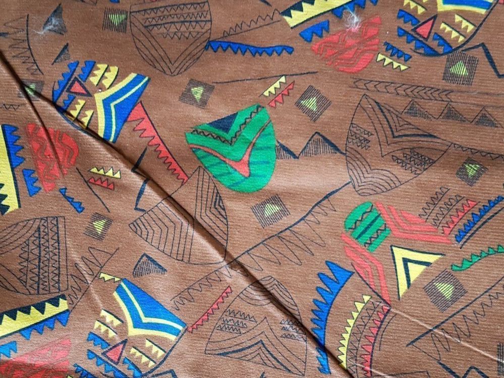 Stoff mit lustigem Muster (Neu und originalverpackt) in geroldswil für CHF 15 – mit Lieferung ...