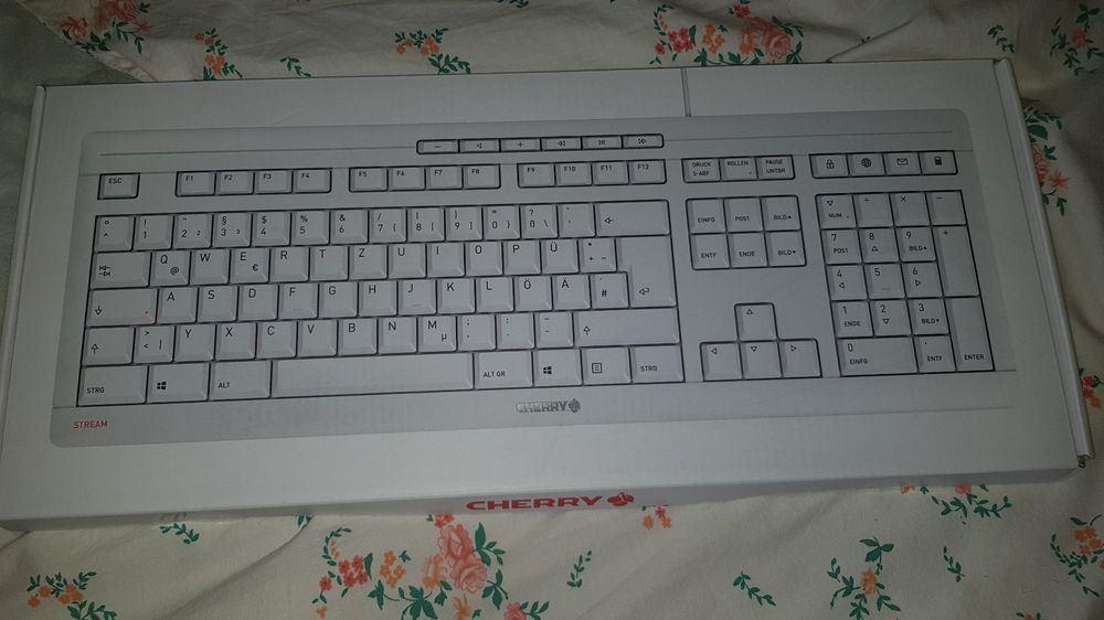 Cherry Stream DE Layout (Gebraucht) in Zürich für CHF 2 – mit Lieferung ...