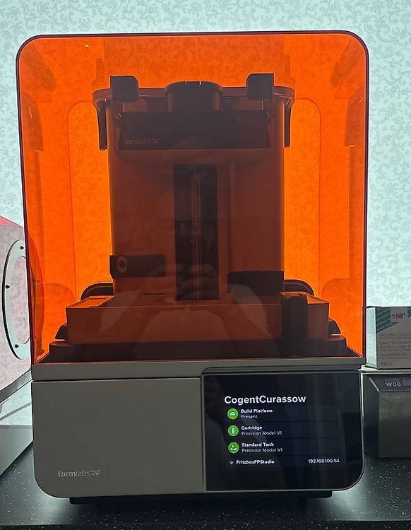 Formlabs Form 4 (Usato) a Lugano per CHF 1800 – solo ritiro | Acquista ...